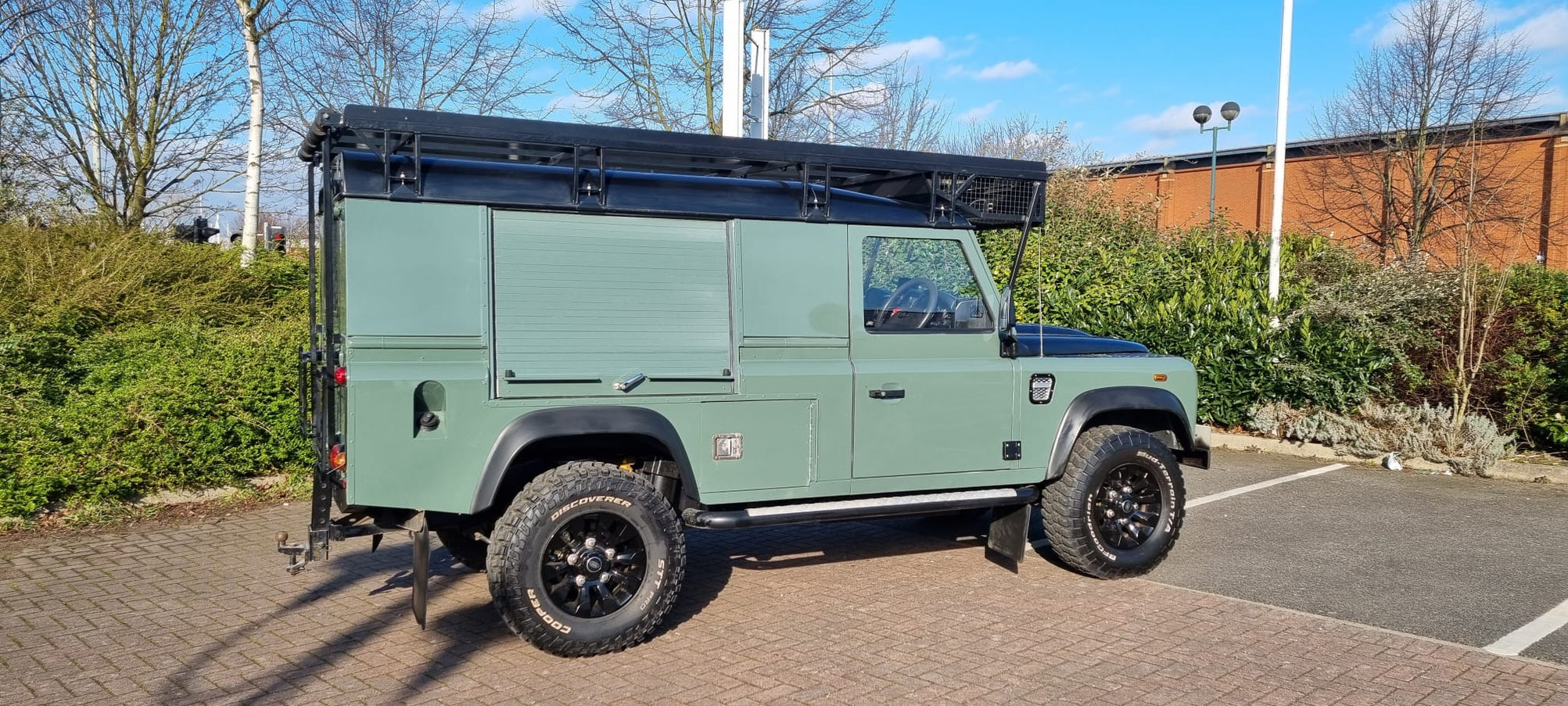Land Rover Defender 110, 2009 2.4 Puma TDCi Utility Wagon 4WD — Vitesse ...