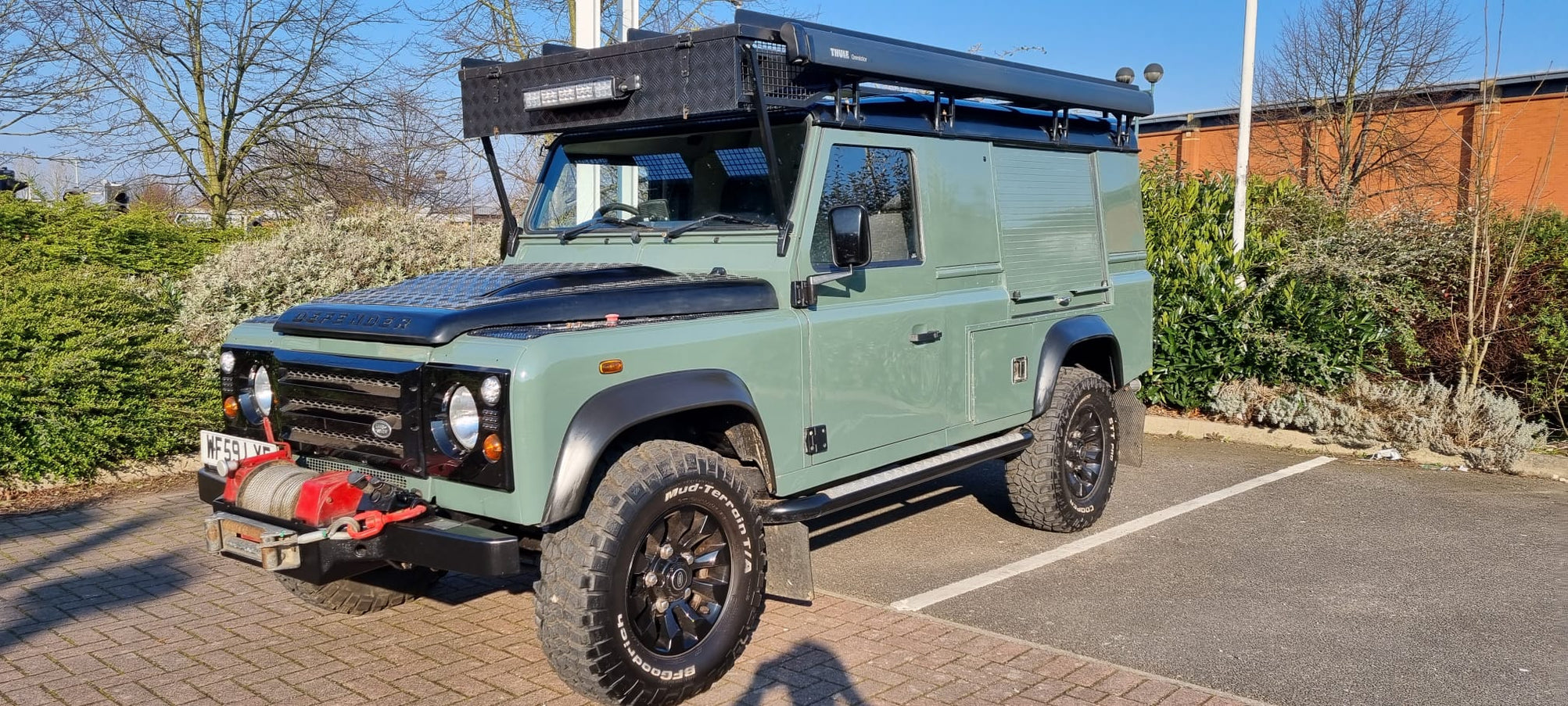 Land Rover Defender 110, 2009 2.4 Puma TDCi Utility Wagon 4WD — Vitesse ...