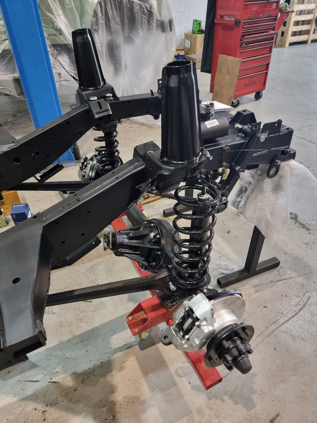 Land Rover Defender 90 / 110 Chassis Swap — Vitesse Global LTD